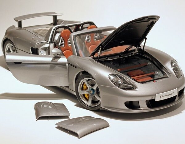 1:12 Scale Tamiya Porsche Carrera GT Model Kit #1731 - Kent Models