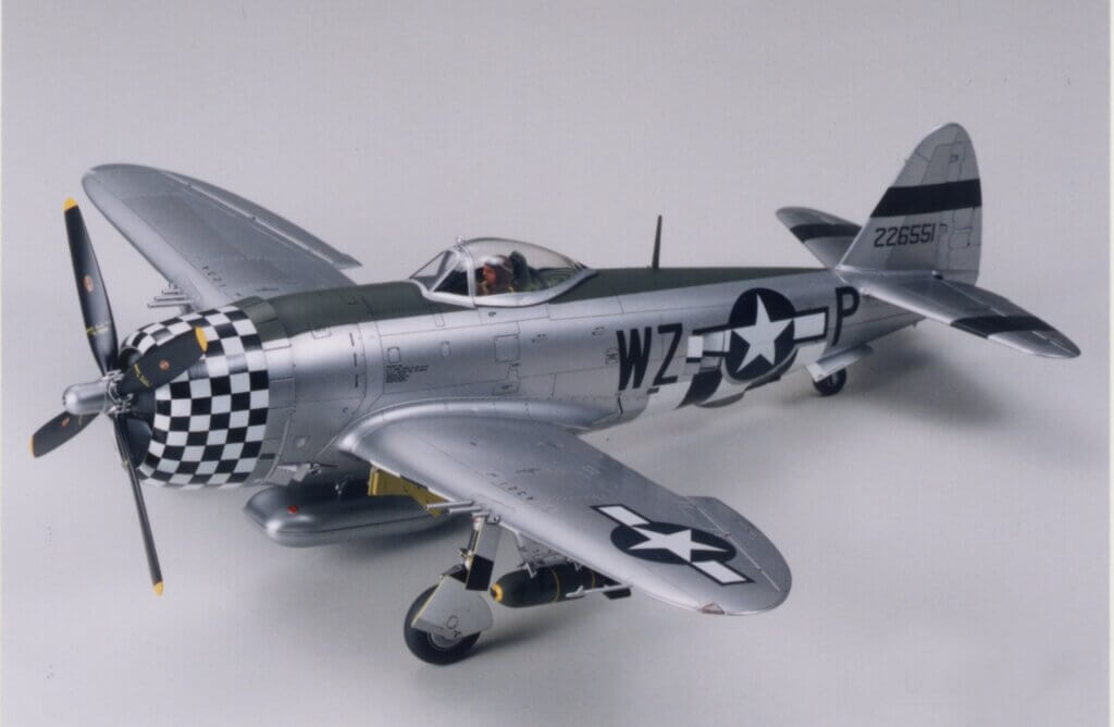 1:48 Scale Tamiya Republic P-47D Thunderbolt Model Kit - Kent Models
